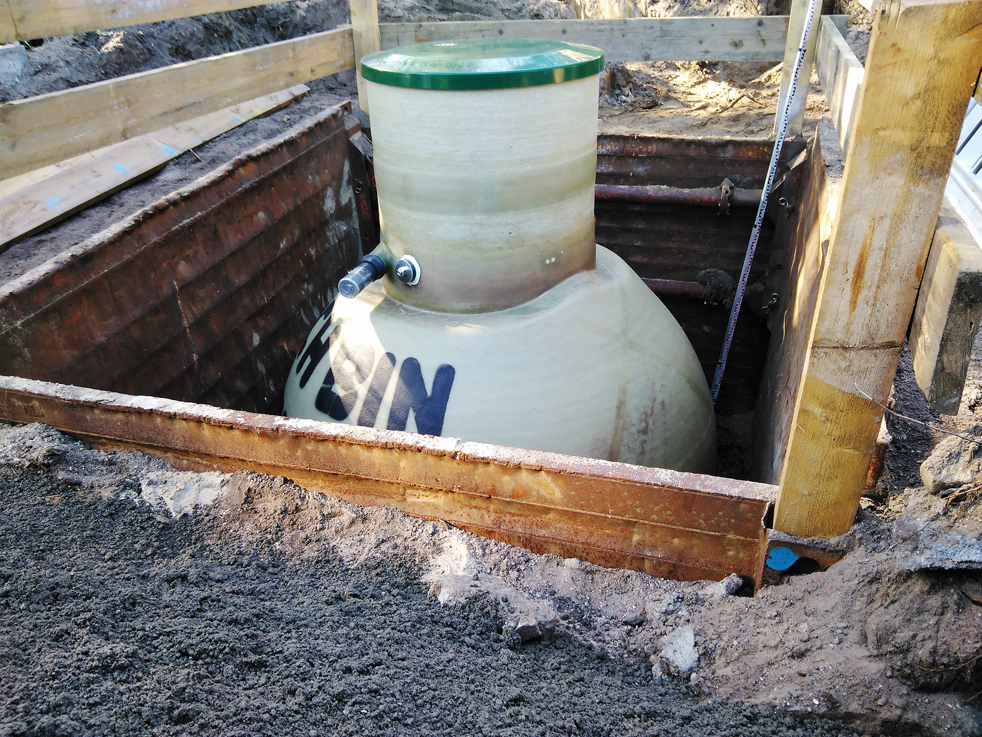 Haase underground storage tank for fecal matter and domestic wastewater